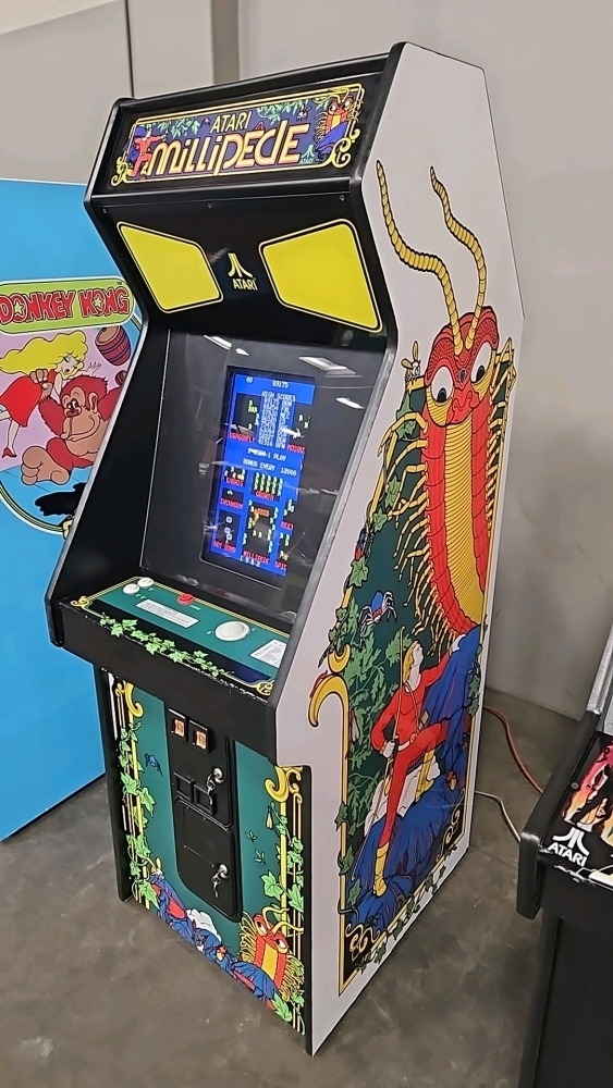 MILLIPEDE UPRIGHT ARCADE GAME BRAND NEW BUILD W/ LCD MONITOR
