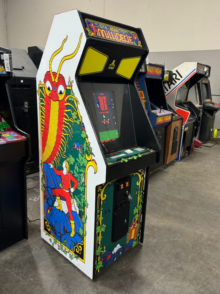 MILLIPEDE UPRIGHT ARCADE GAME BRAND NEW BUILD W/ LCD MONITOR