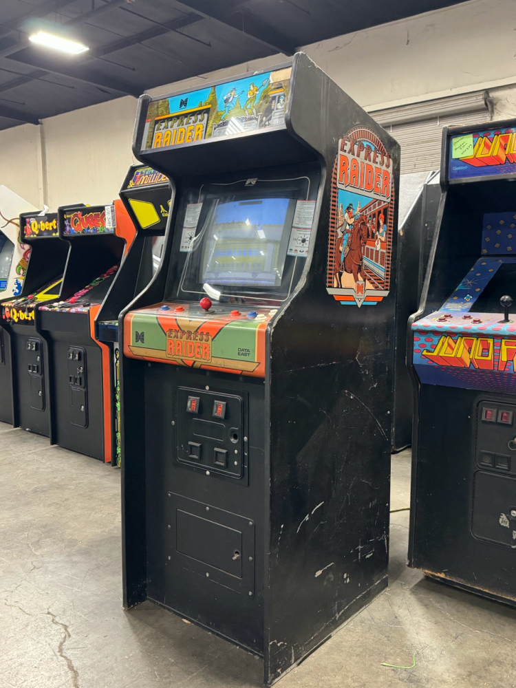 EXPRESS RAIDER SIDE SCROLL CLASSIC FIGHTER 1986 DATA EAST