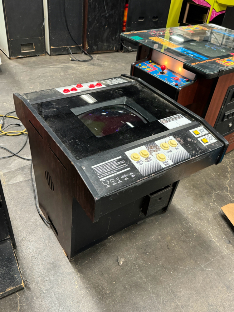 ASTEROIDS COCKTAIL TABLE ARCADE GAME WITH COLOR OVERLAY ATARI