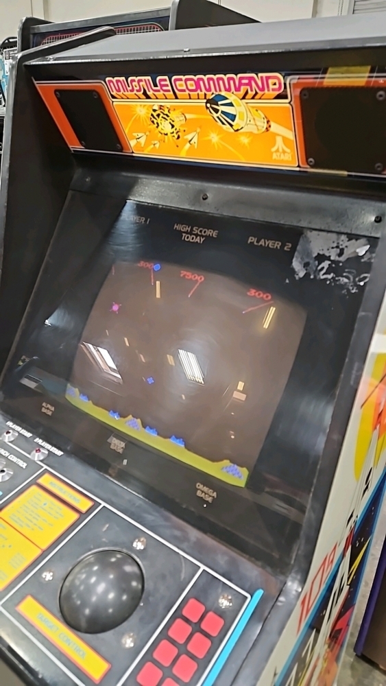 MISSILE COMMAND CLASSIC 1980 UPRIGHT ARCADE GAME ATARI