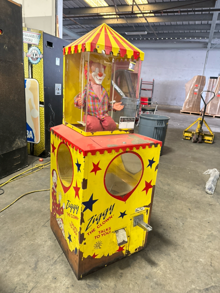 ZIGGY THE CLOWN GUMBALL CAPSULE VENDING MACHINE