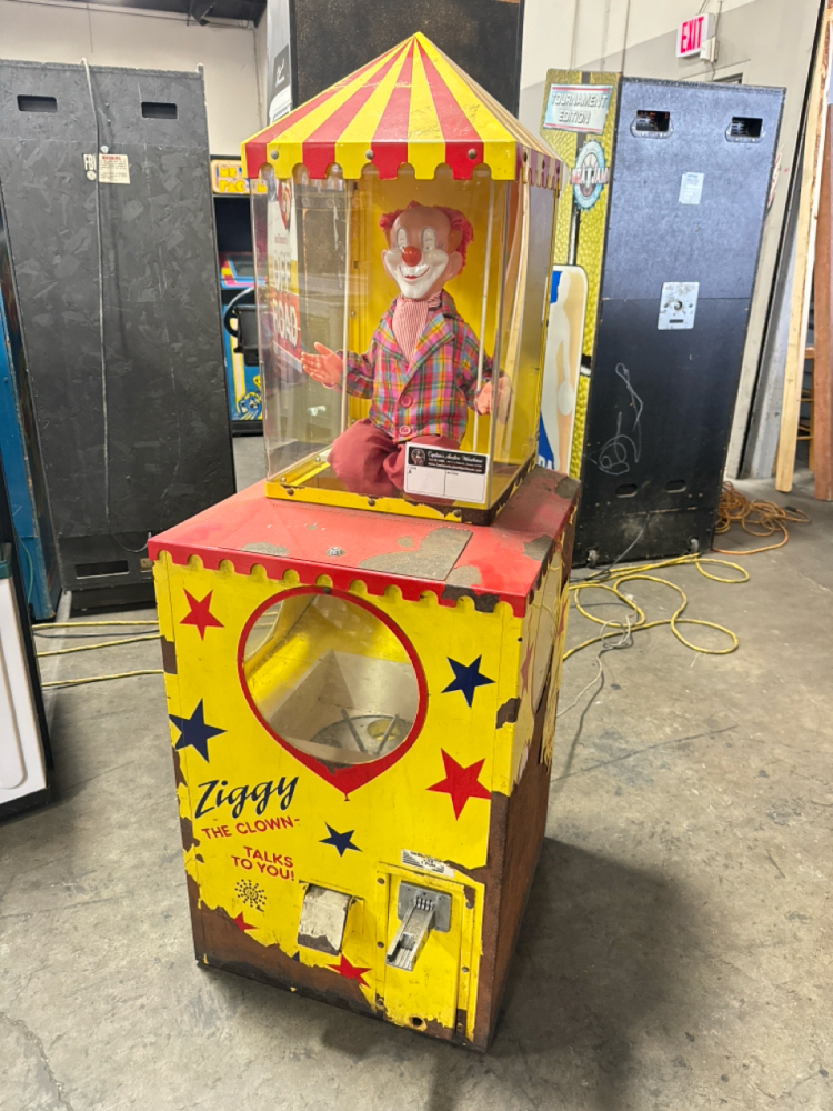 ZIGGY THE CLOWN GUMBALL CAPSULE VENDING MACHINE