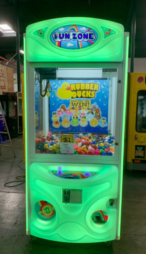 FUN ZONE RUBBER DUCK ARCADE CLAW MACHINE COAST TO COAST ENTERTAINMENT