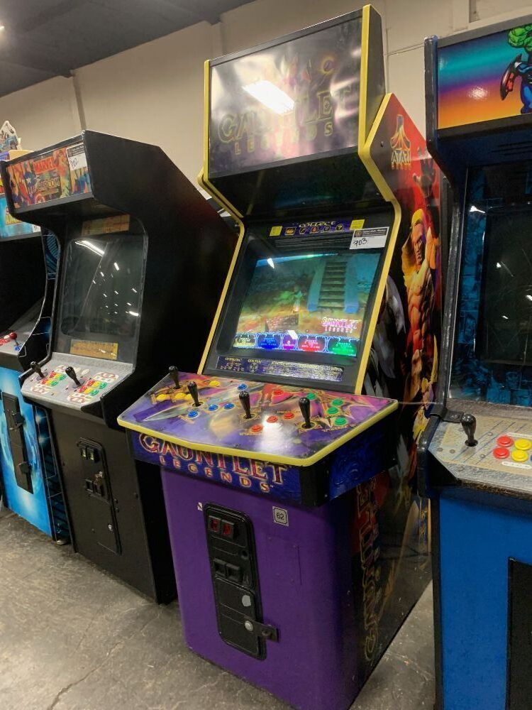 GAUNTLET LEGENDS UPRIGHT ARCADE GAME ATARI