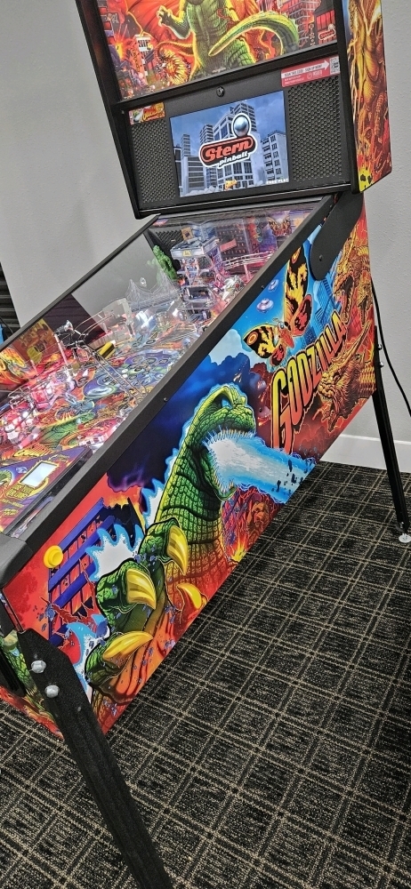 GODZILLA PREMIUM PINBALL MACHINE STERN