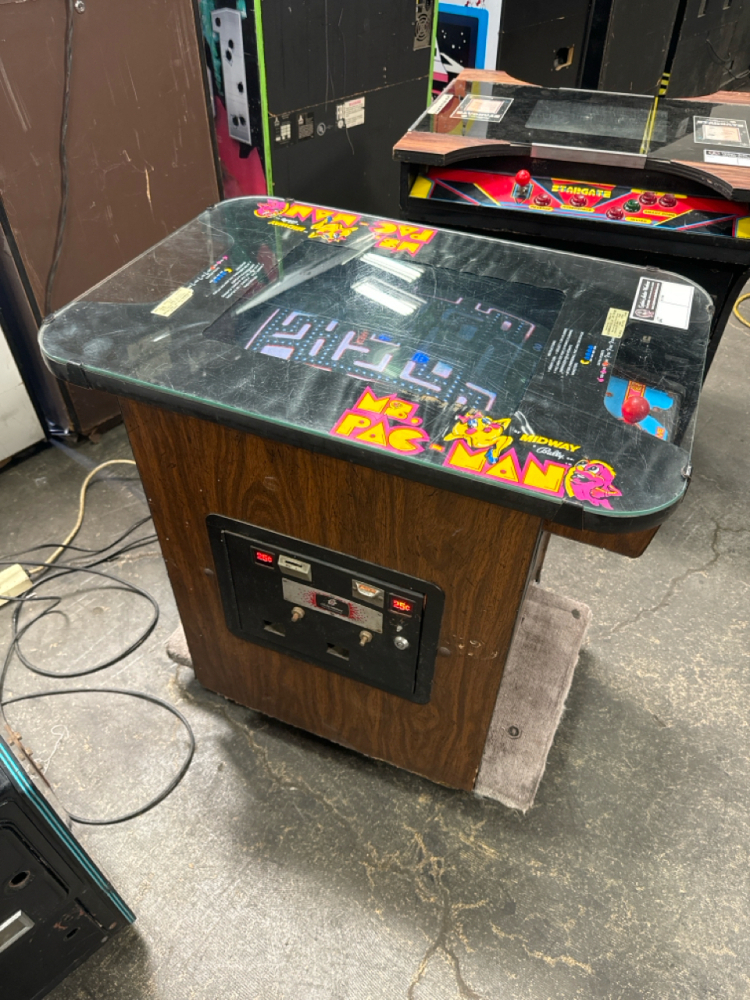 MS. PAC-MAN COCKTAIL TABLE ARCADE GAME BALLY