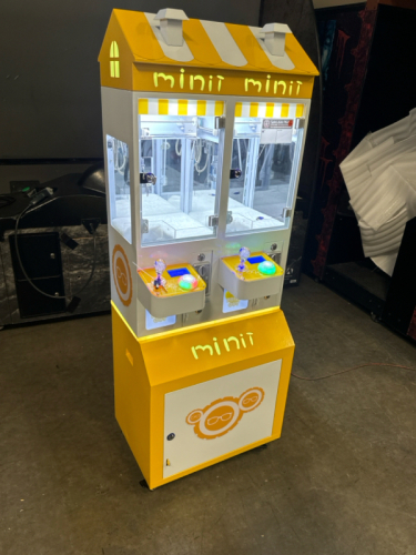 MINI CRANE YELLOW DUAL PRIZE REDEMPTION GAME