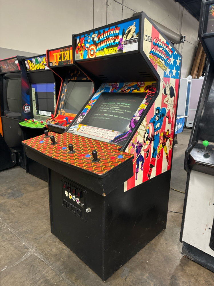 CAPTAIN AMERICA & THE AVENGERS UPRIGHT ARCADE GAME