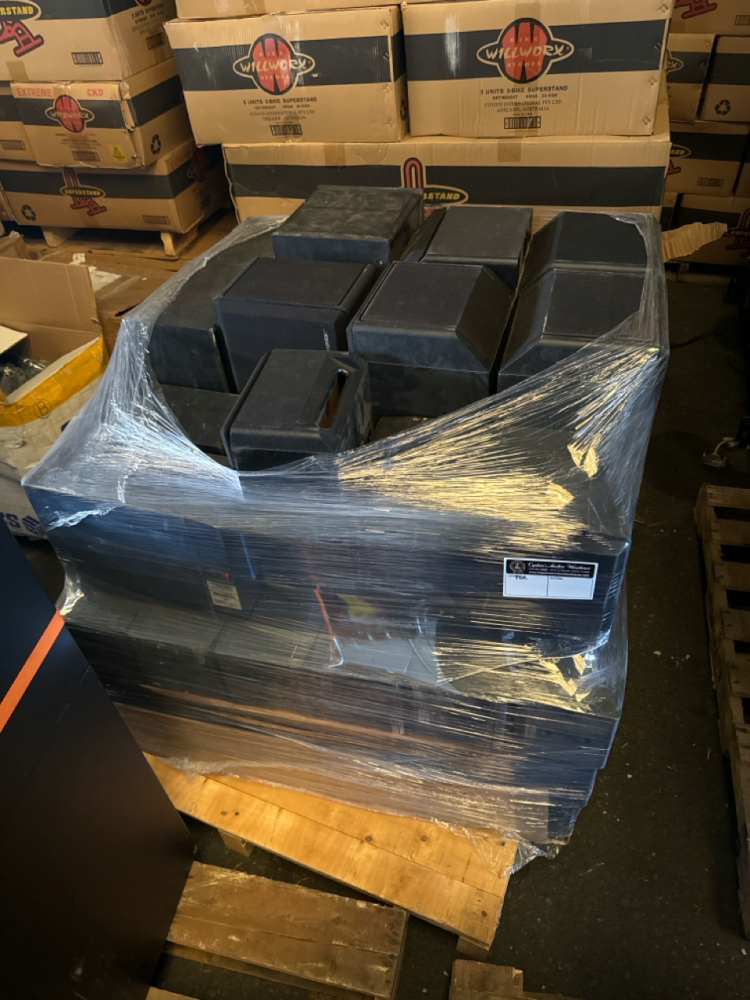 1 PALLET LOT - BOSE & MISC. JUKEBOX SPEAKERS