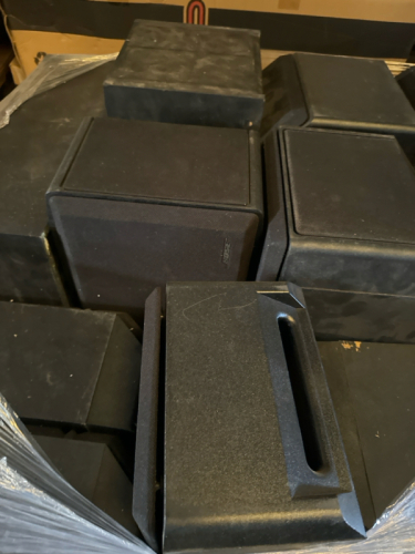 1 PALLET LOT - BOSE & MISC. JUKEBOX SPEAKERS