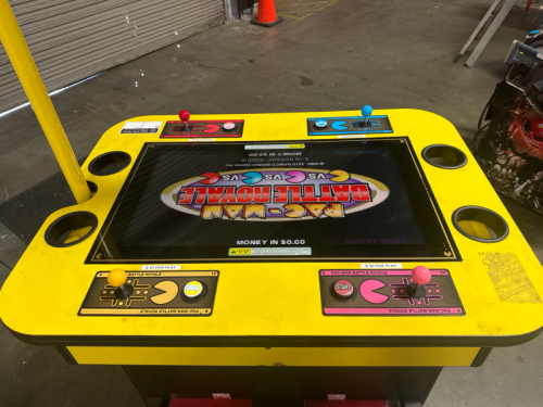 PAC-MAN BATTLE ROYALE COCKTAIL TABLE 4-PLAYER ARCADE GAME