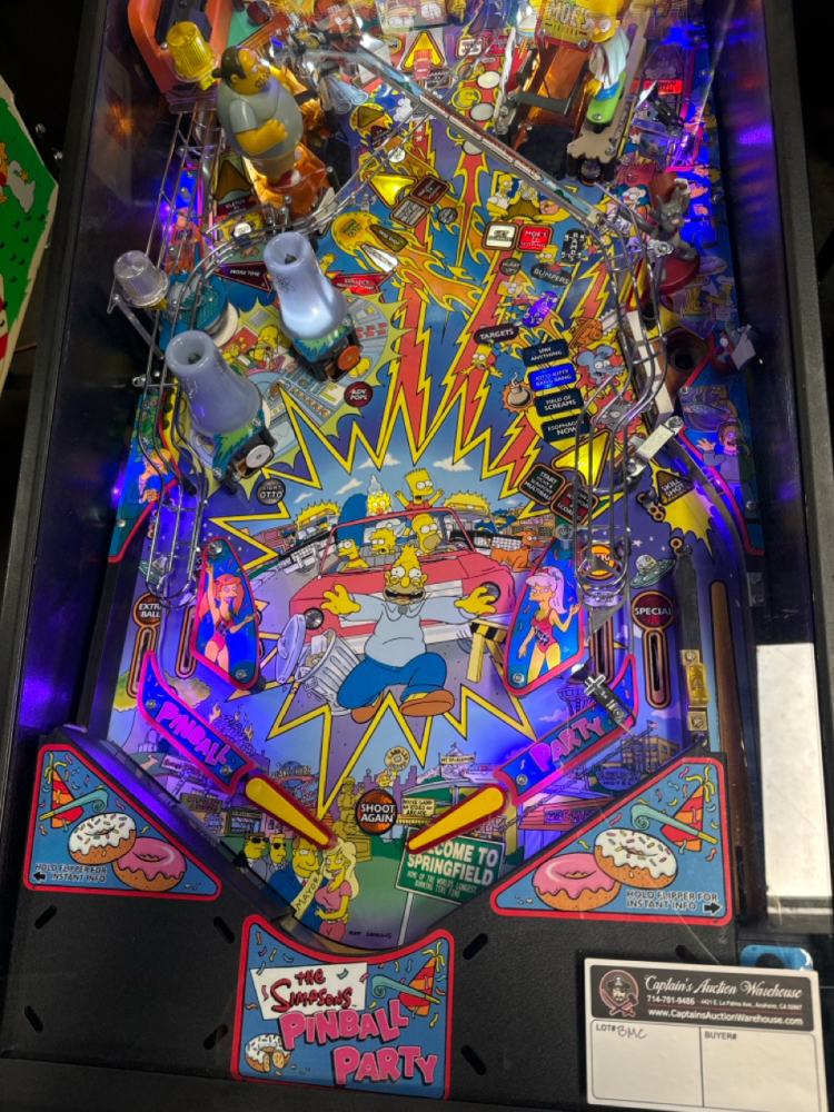 THE SIMPSONS PINBALL PARTY PINBALL MACHINE STERN
