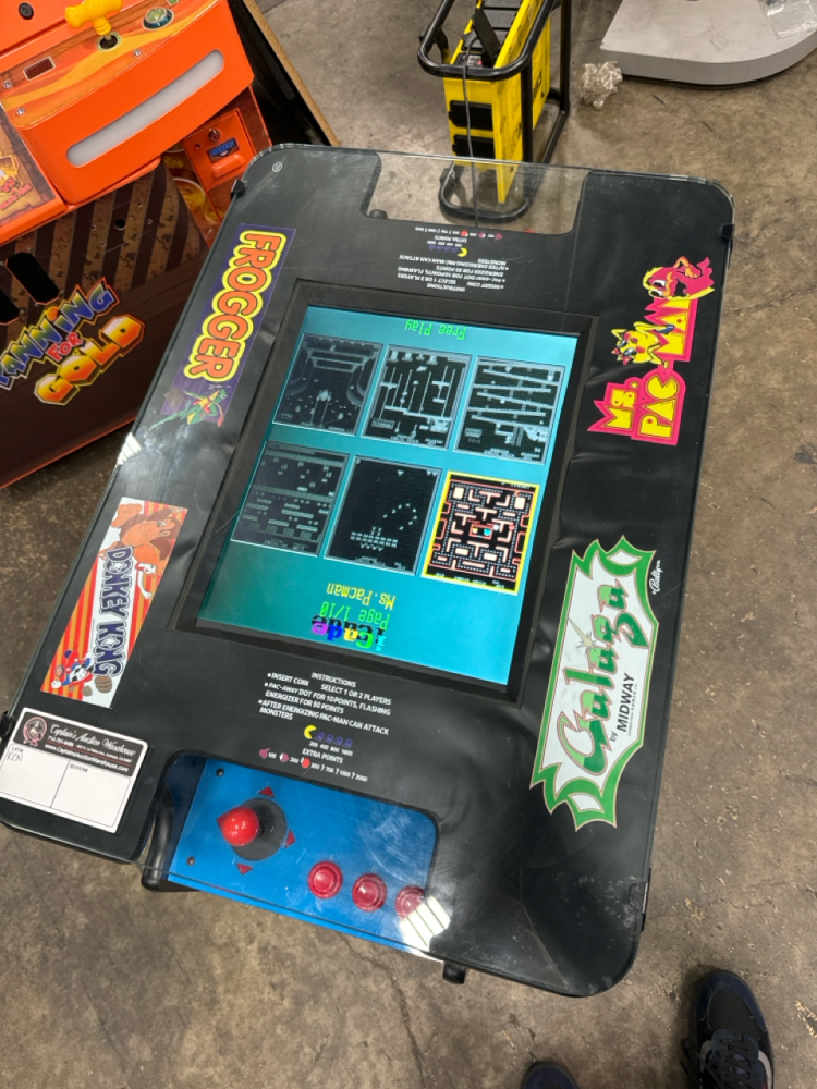 CLASSIC MULTICADE COCKTAIL TABLE ARCADE GAME
