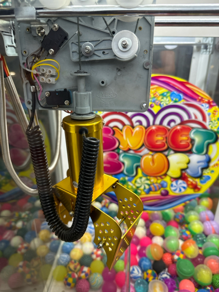 SWEET STUFF CRANE PRIZE REDEMPTION GAME