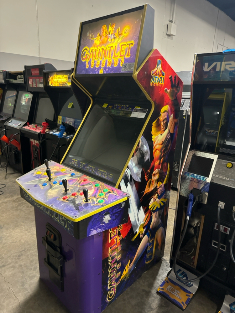 GAUNTLET LEGENDS UPRIGHT ARCADE GAME