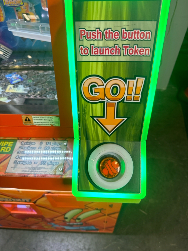 SPONGEBOB PINEAPPLE ARCADE 2 PLAYER COIN PUSHER TICKET REDEMPTION GAME