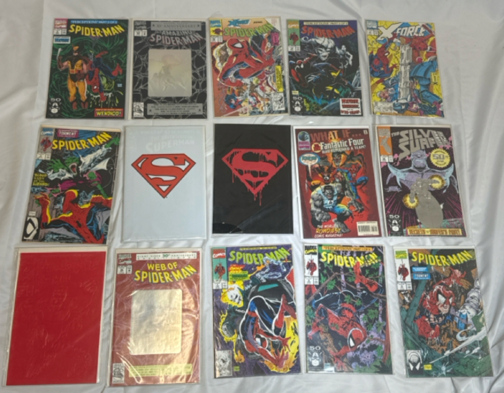 MARVEL AND DC COMICS MIXED LOT OF 15