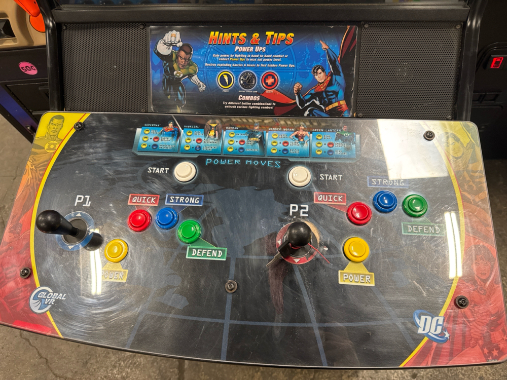 JUSTICE LEAGUE HEROES UNITED ARCADE GAME