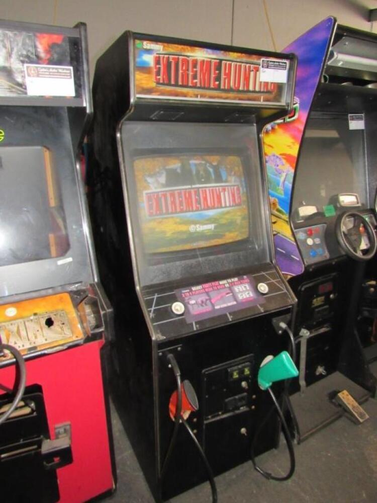 EXTREME HUNTING UPRIGHT SHOOTER ARCADE GAME
