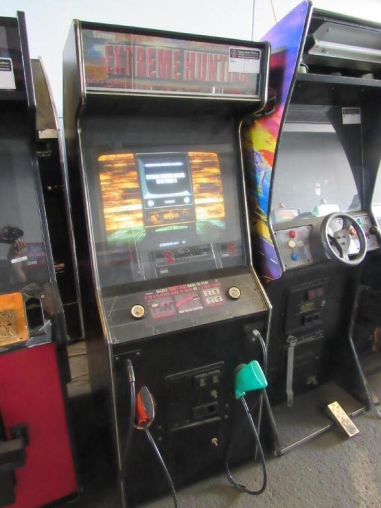EXTREME HUNTING UPRIGHT SHOOTER ARCADE GAME