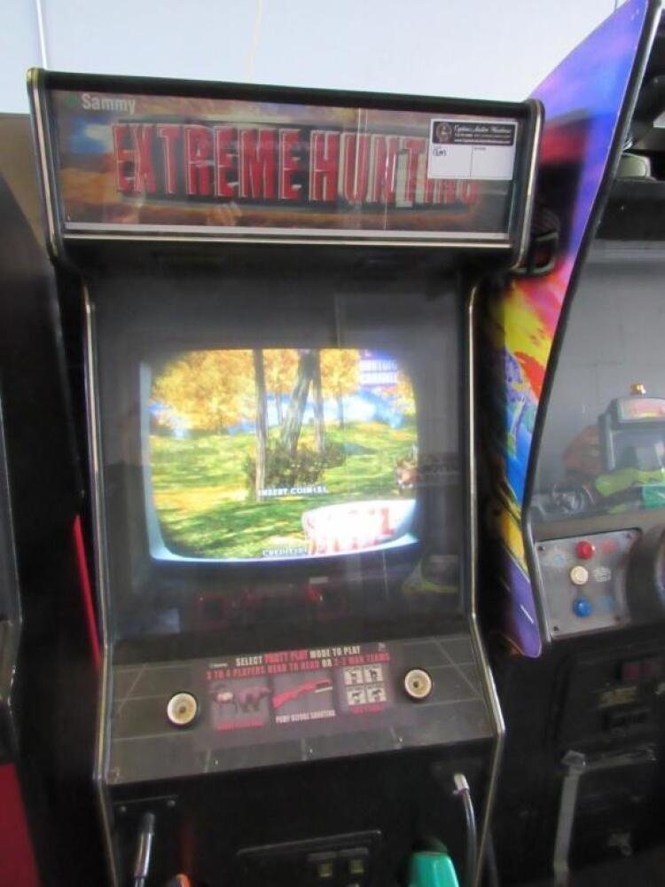 EXTREME HUNTING UPRIGHT SHOOTER ARCADE GAME