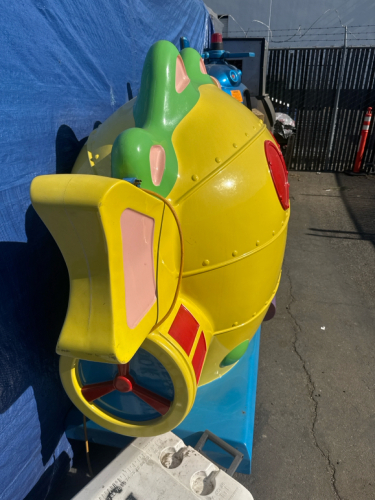 YELLOW FISH SUBMARINE KIDDIE RIDE