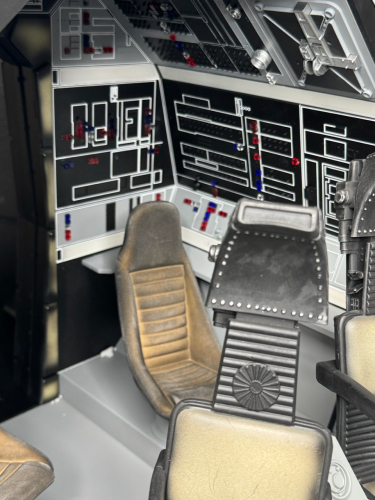 MILLENNIUM FALCON SCALE MODEL COCKPIT