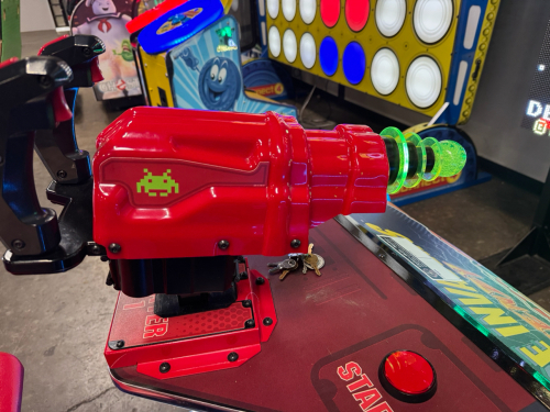 SPACE INVADERS FRENZY DELUXE ARCADE GAME NAMCO RAWTHRILLS