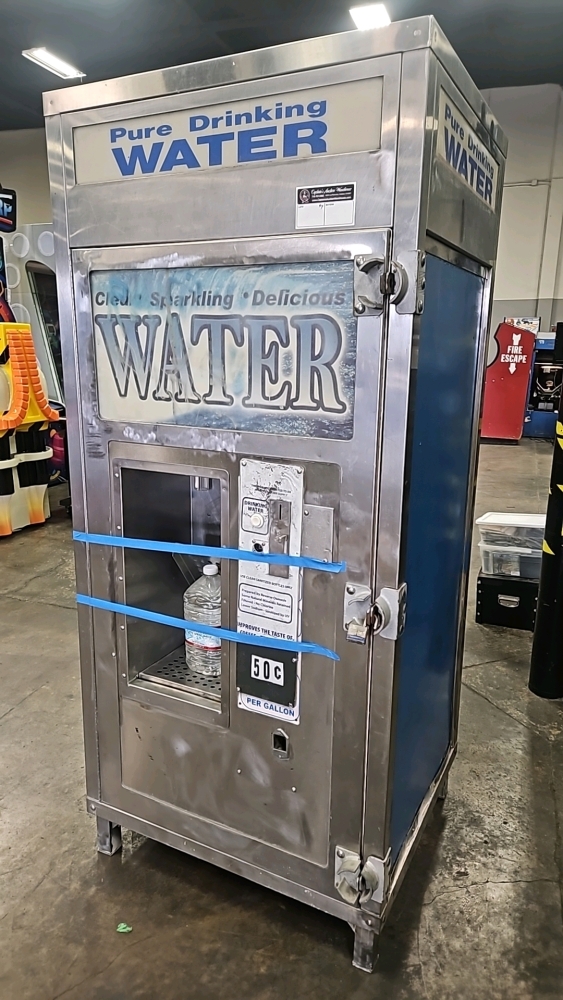 COMMERCIAL COIN OP WATER VENDING MACHINE