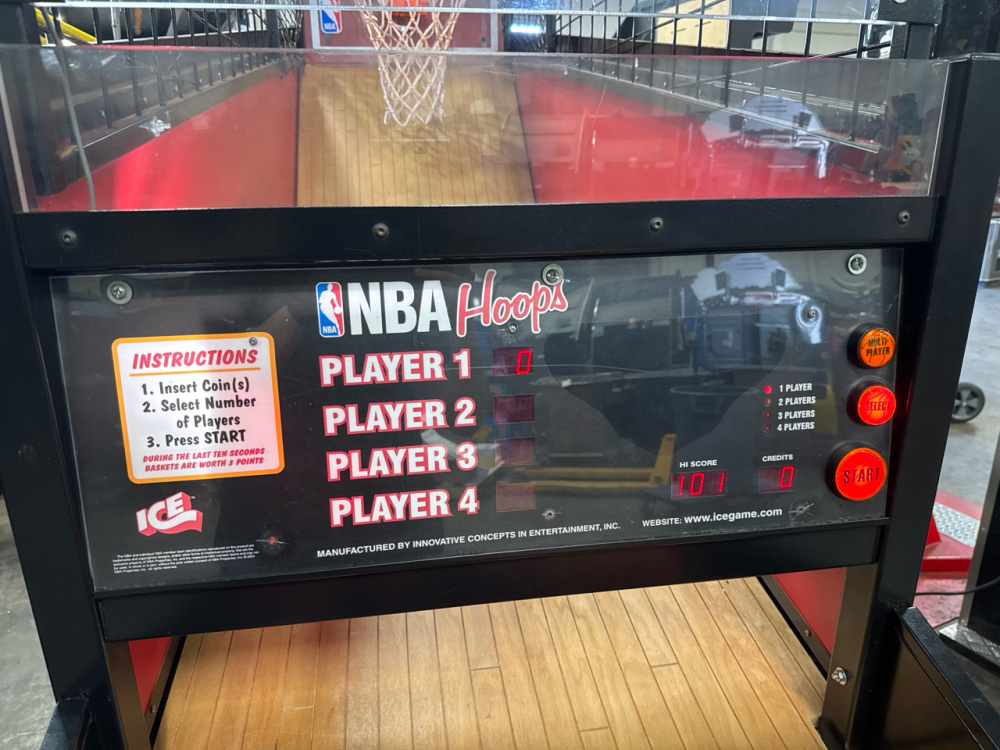 NBA HOOPS BASKETBALL SPORTS REDEMPTION GAME RED