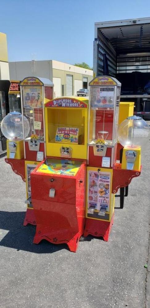PLAY MORE WIN MORE COMBO BULK CANDY CAPSULE RACK