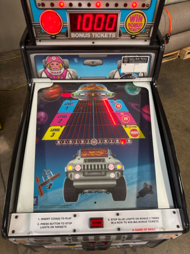 HUMMER SPACE ADVENTURE TICKET REDEMPTION GAME BAYTEK