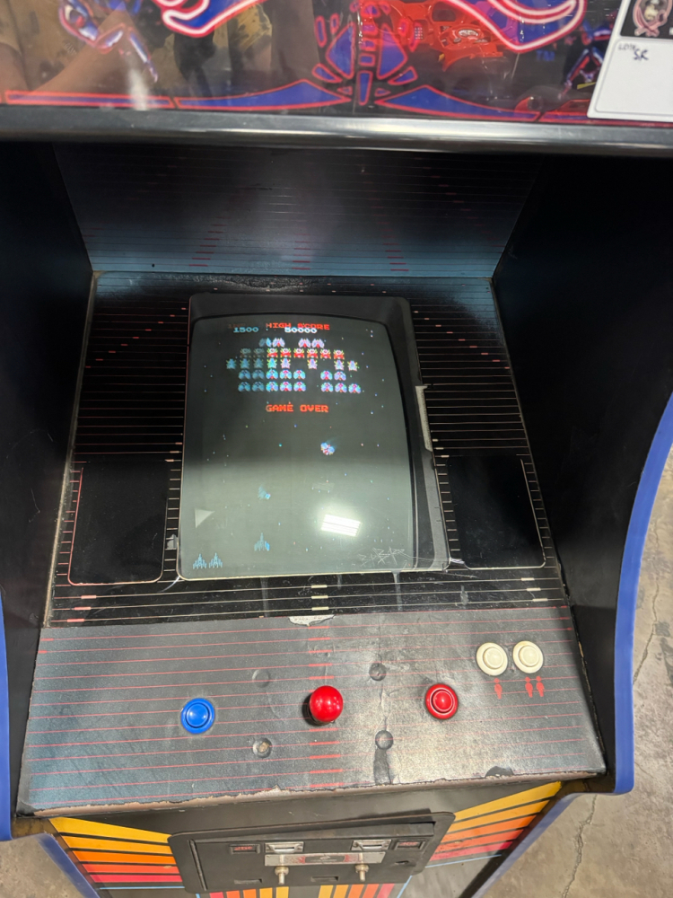 GAPLUS UPRIGHT BALLY ARCADE GAME CAB w/MULTI PCB