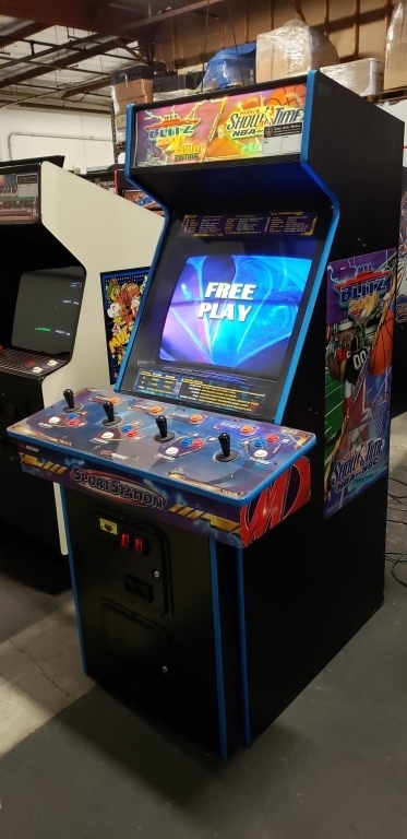 NFL BLITZ GOLD / NBA SHOWTIME COMBO ARCADE GAME