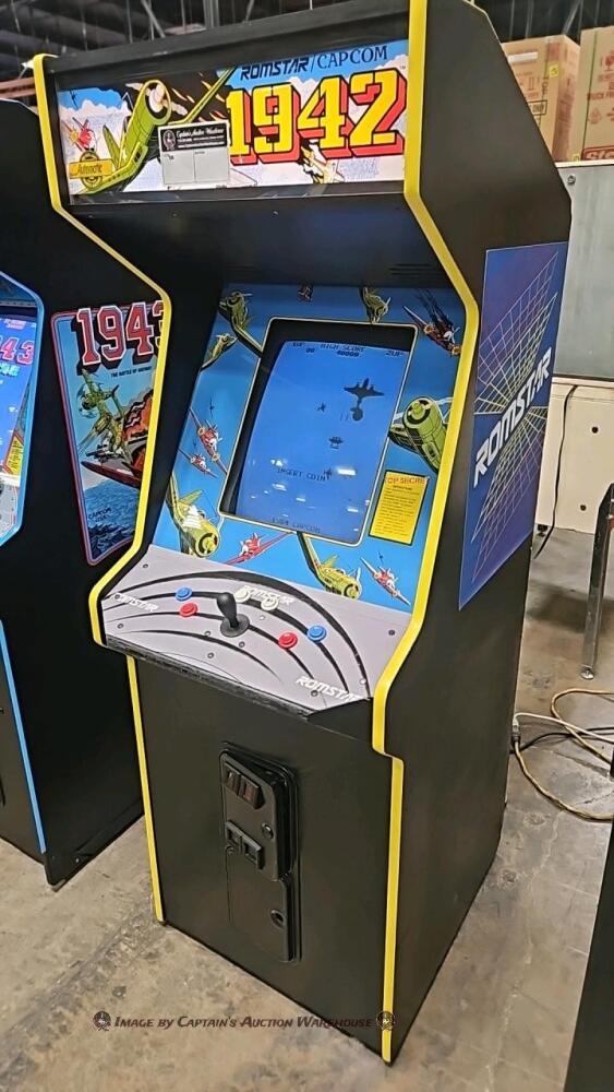 1942 UPRIGHT CLASSIC ARCADE GAME CAPCOM/ROMSTAR