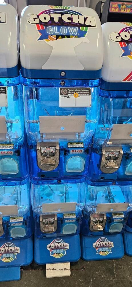 TOMY GOTCHA DUAL BIN SINGLE GLOW BLUE CAPSULE VENDING STAND #4