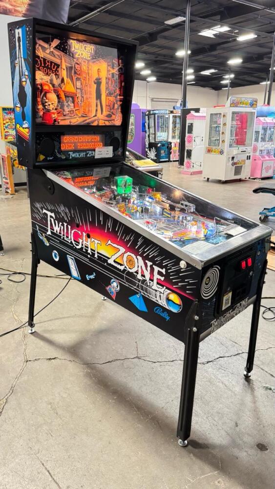 TWILIGHT ZONE PINBALL MACHINE BALLY 1993
