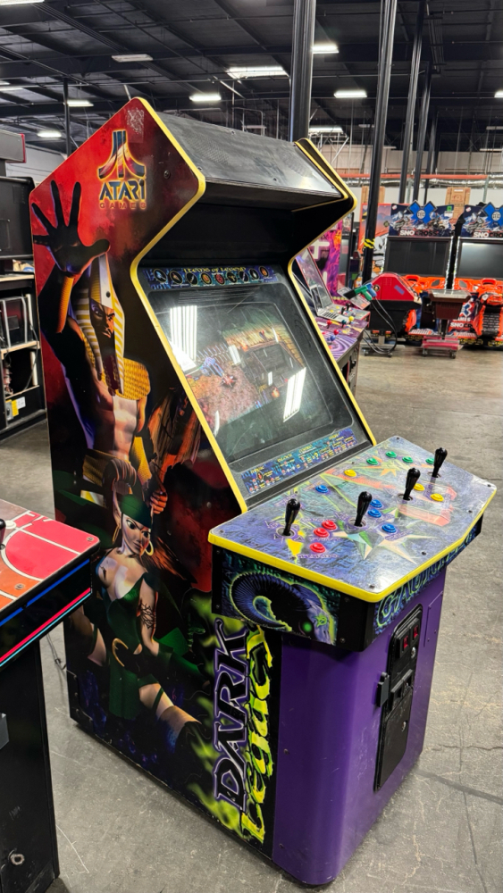 GAUNTLET DARK LEGACY UPRIGHT ARCADE GAME by ATARI MIDWAY