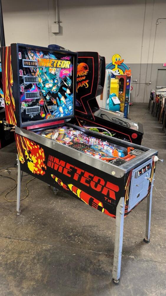 METEOR CLASSIC PINBALL MACHINE by STERN 1979