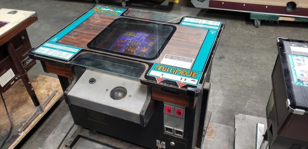 MILLIPEDE ATARI CLASSIC COCKTAIL TABLE ARCADE