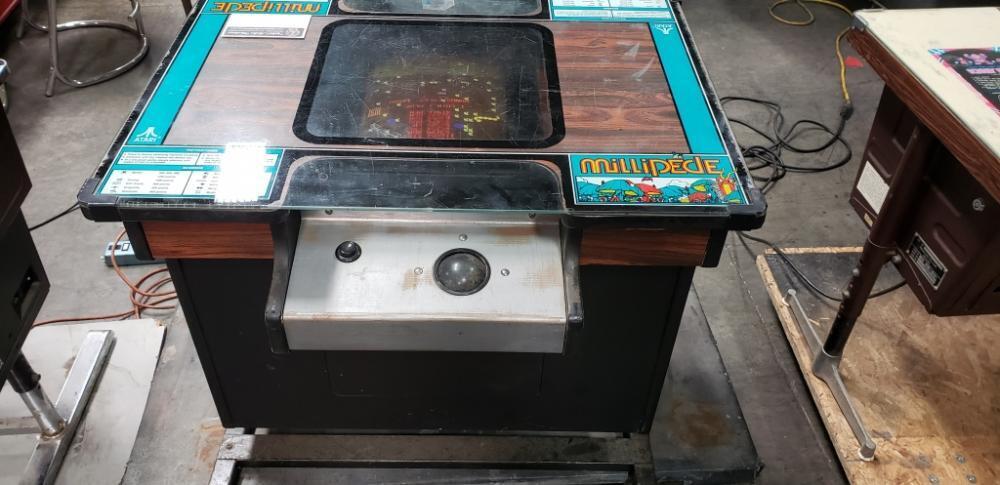 MILLIPEDE ATARI CLASSIC COCKTAIL TABLE ARCADE