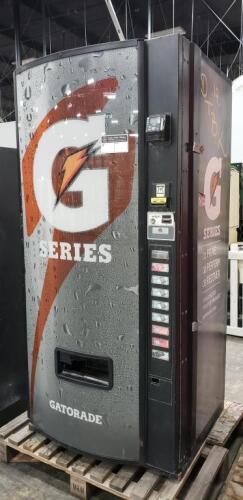 GATORADE DN600E BOTTLE VENDING MACHINE