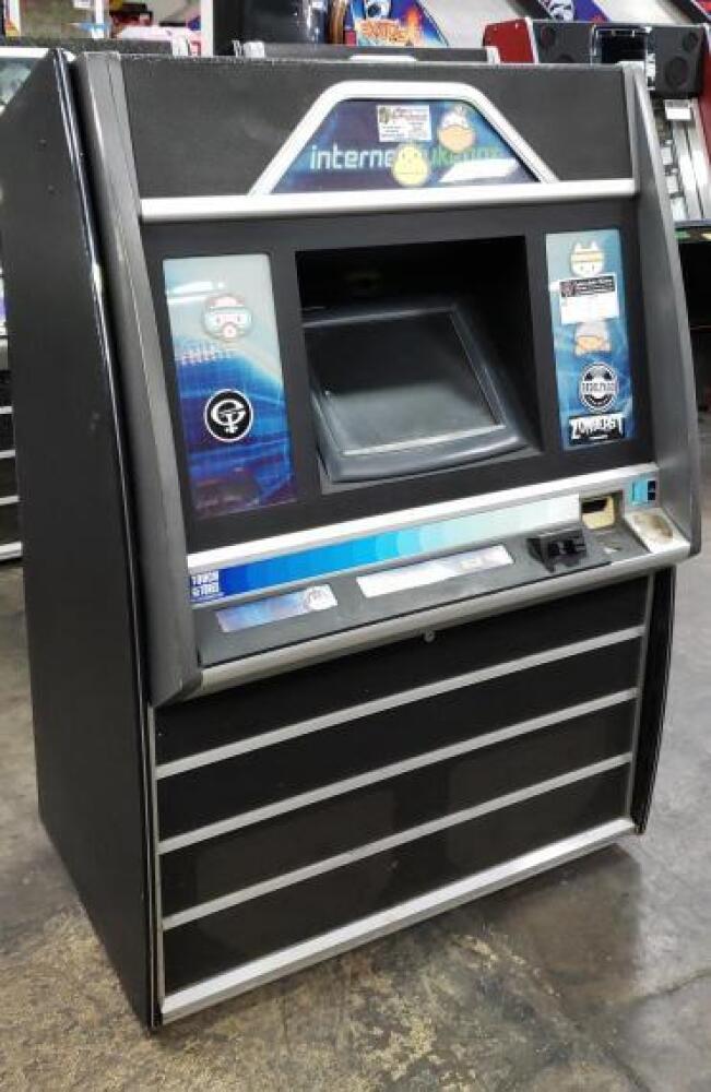 ROWE CD-100 DIGITAL MUSIC COIN OP JUKEBOX