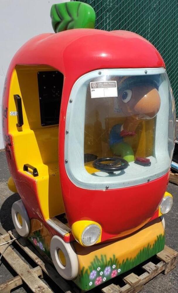 KIDDIE RIDE WORLD OF RICHARD SCARY APPLE CAR