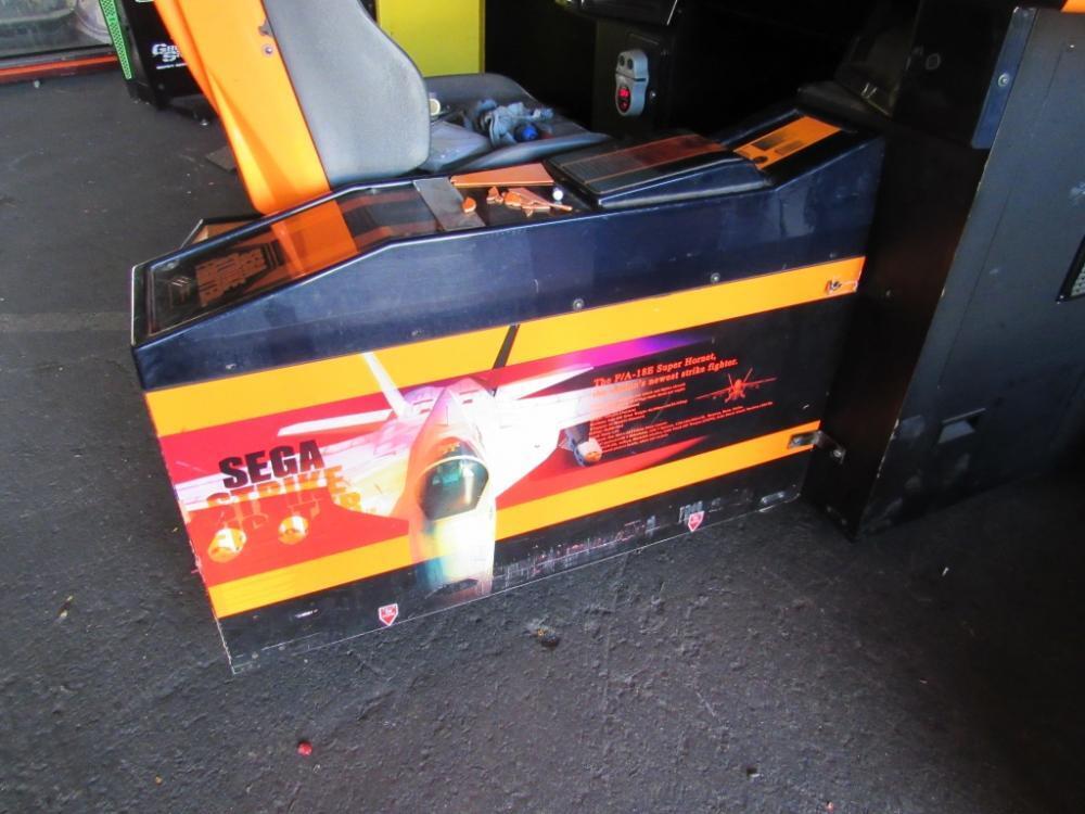 SEGA STRIKE FIGHTER 3 MONITOR DELUXE SEGA ARCADE