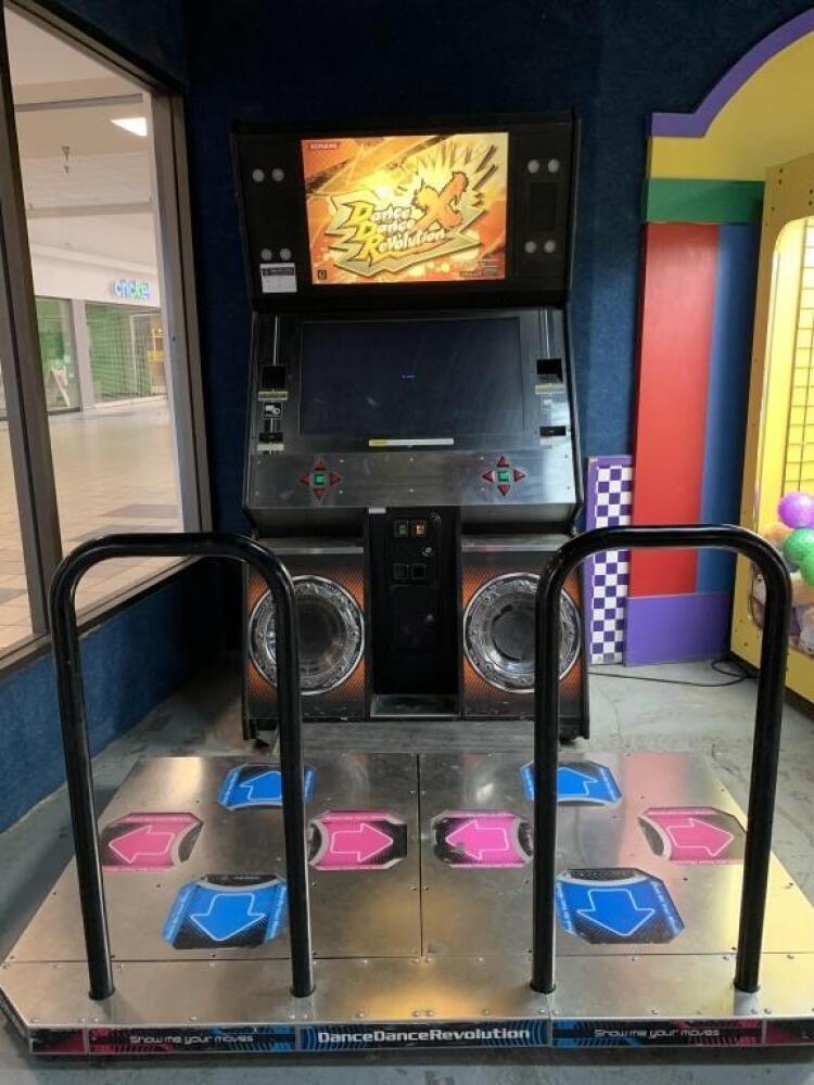 DANCE DANCE REVOLUTION X DANCE ARCADE GAME