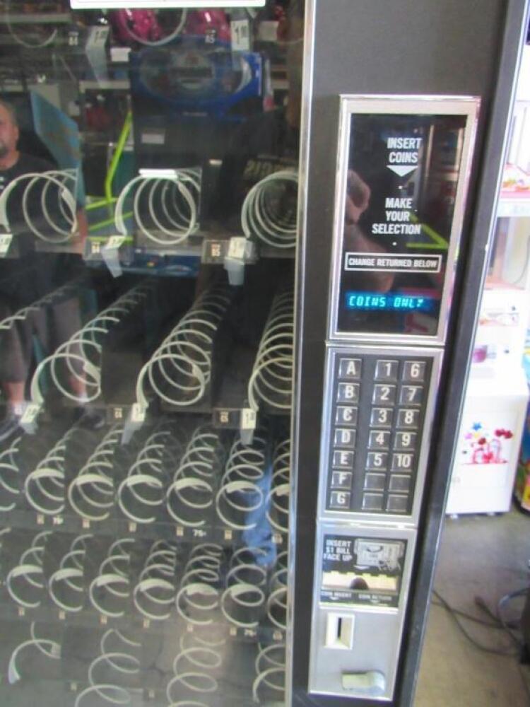 NATIONAL MODEL SNACK VENDING MACHINE