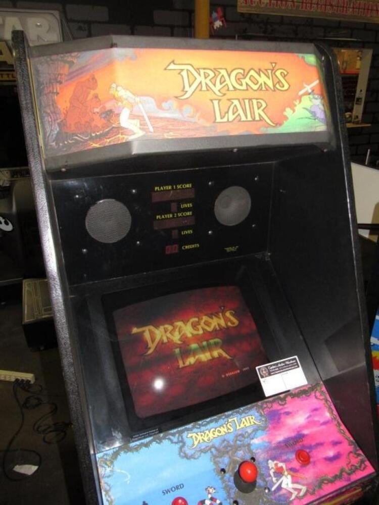 DRAGONS LAIR UPRIGHT CLASSIC ARCADE GAME