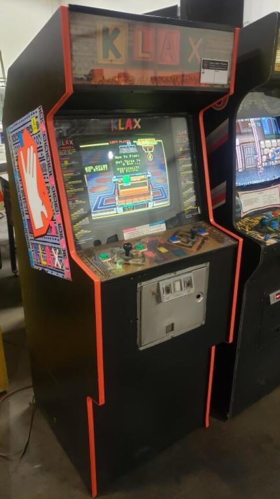 KLAX CLASSIC 19 UPRIGHT ATARI ARCADE GAME
